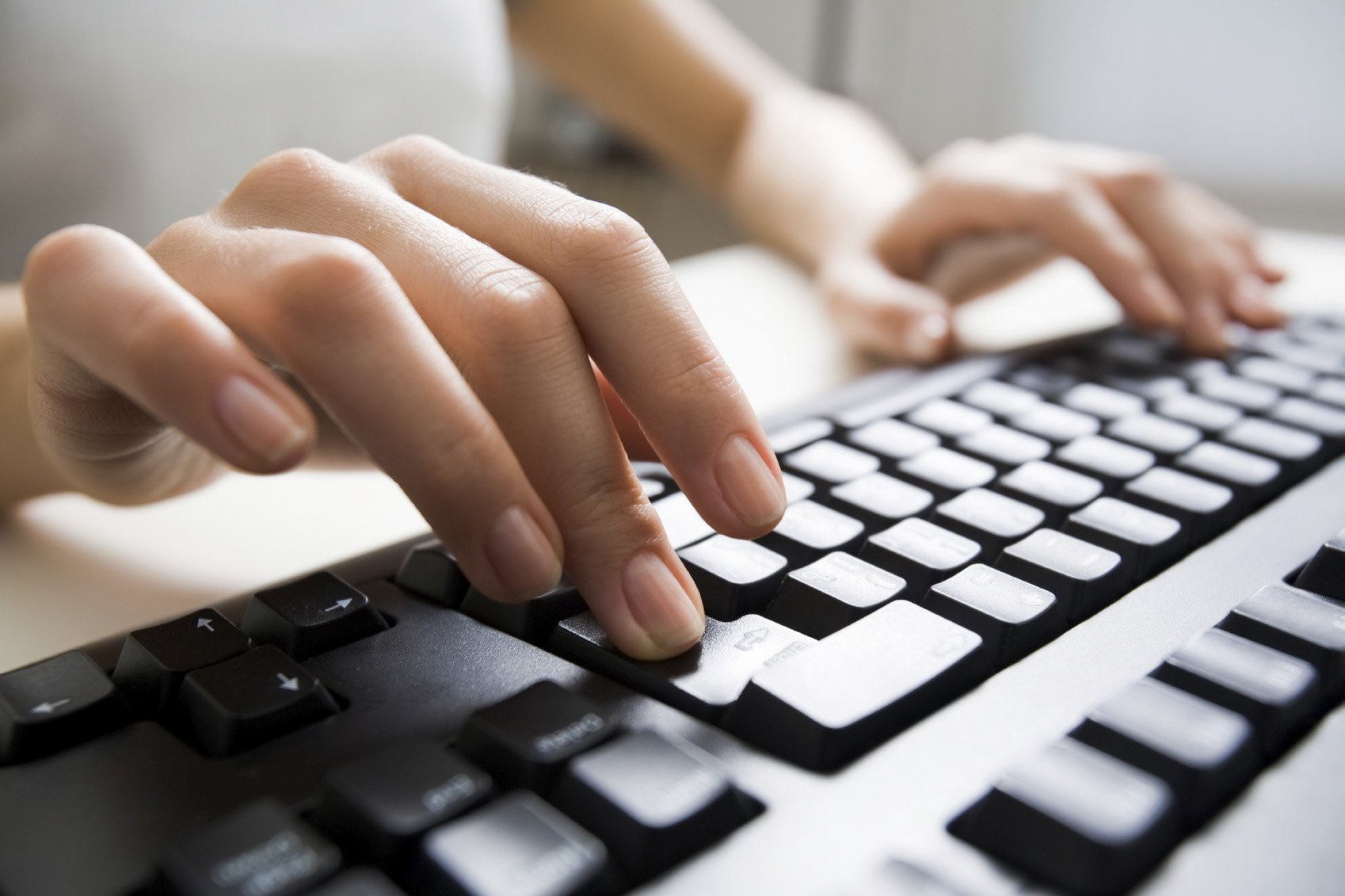 Typing | Fox Valley Plastic Surgery, S.C.